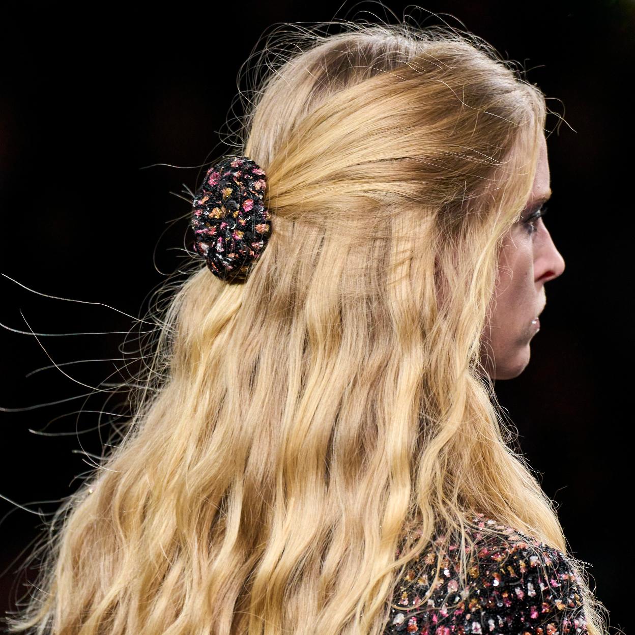 Controla el volumen en cabello grueso: Consejos y trucos para un estilo ...